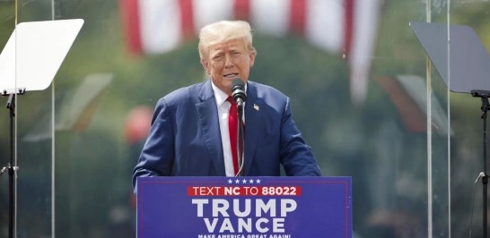 Trump Takes Stage Behind Bulletproof Glass in First Outdoor Rally Since ...